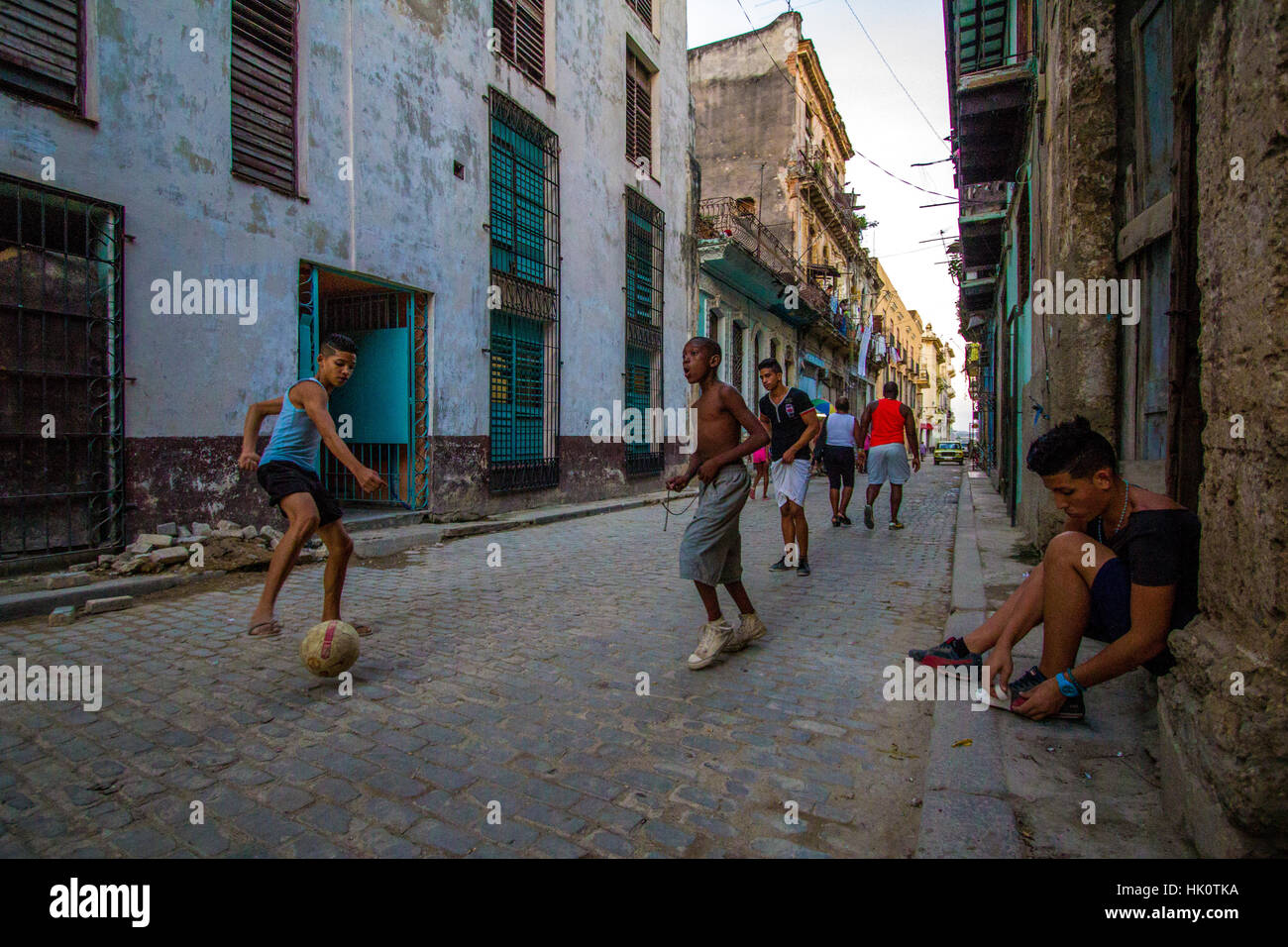 Urban photography in Havana, Cuba Stock Photo - Alamy