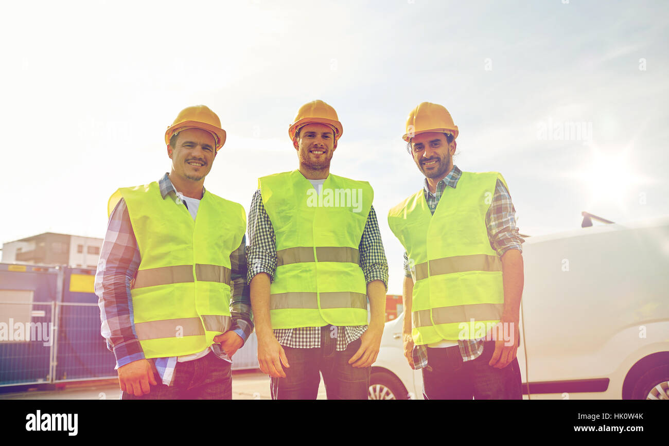 Male workmen or builders hi-res stock photography and images - Alamy