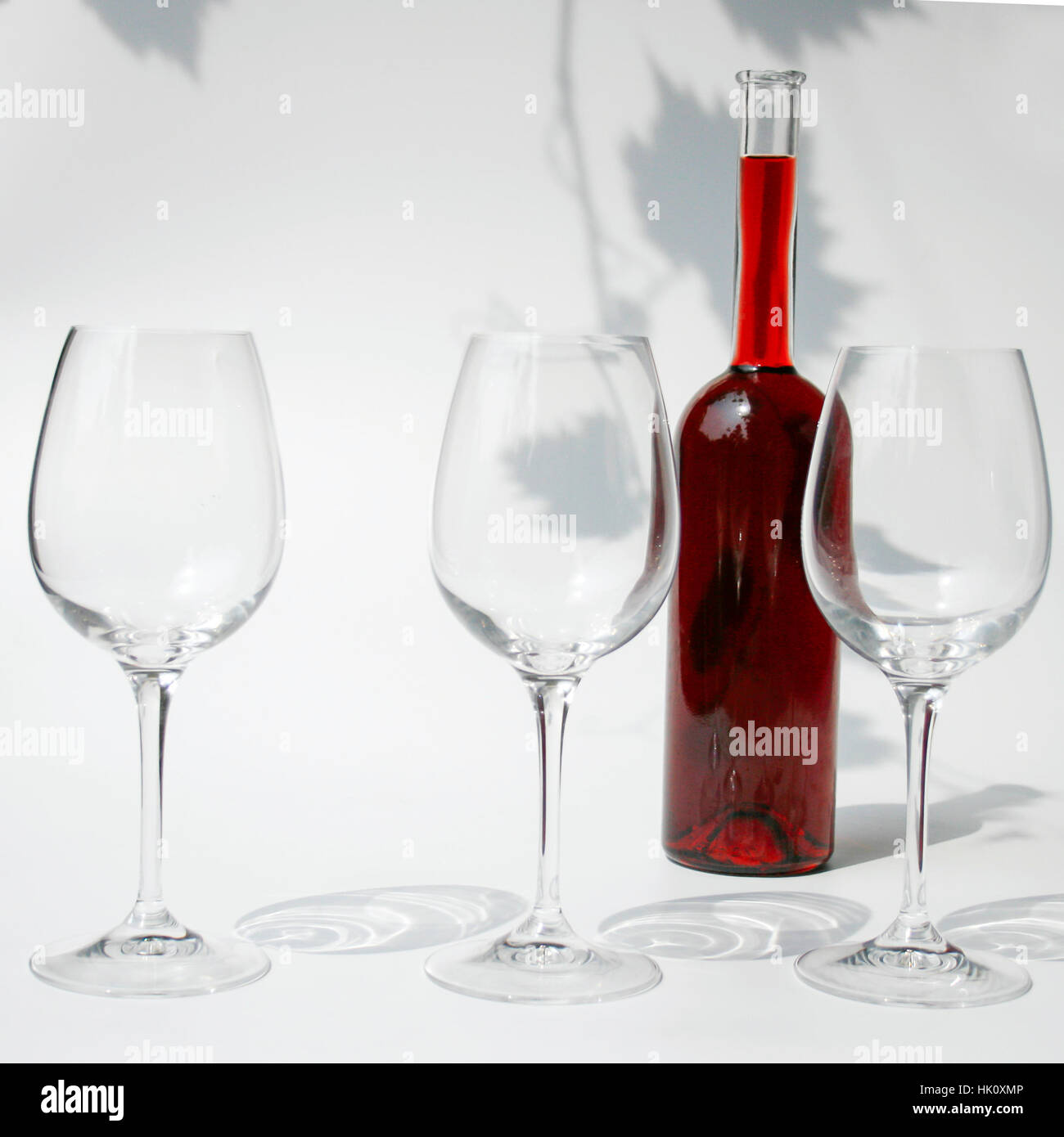 Nearly empty wine glass hi-res stock photography and images - Alamy