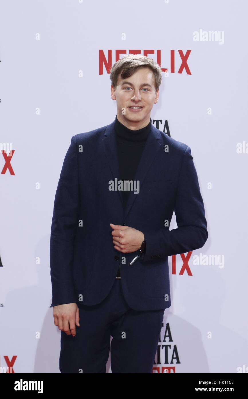 Timmi Trinks attending the "Santa Clarita Diet" premiere held at ...