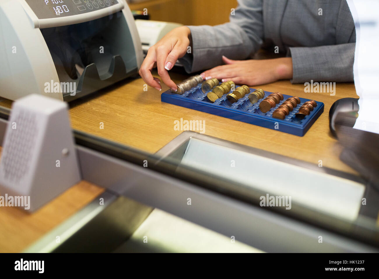Bank Teller Window Stock Photos & Bank Teller Window Stock Images - Alamy