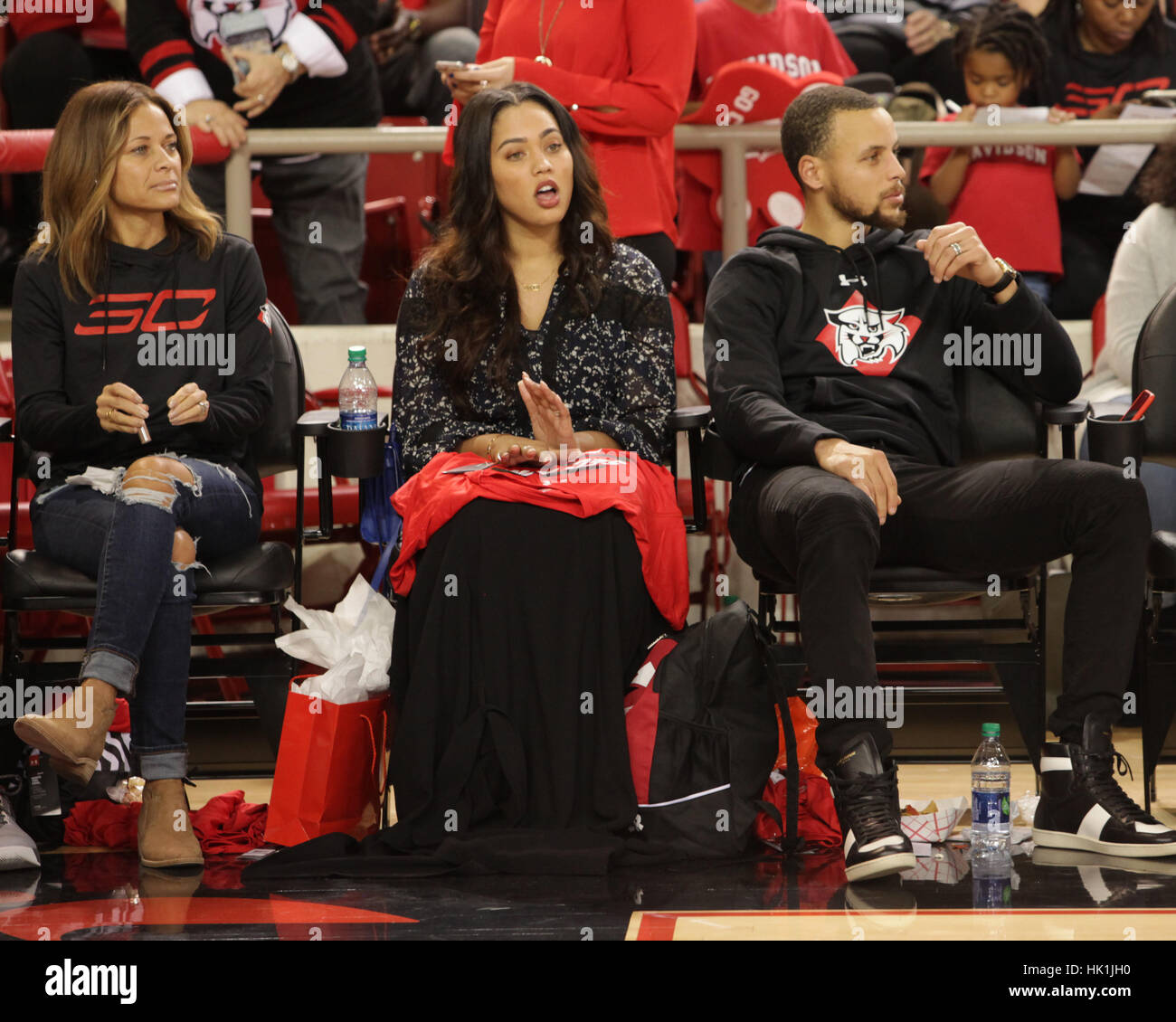 Steph curry davidson hi-res stock photography and images - Alamy