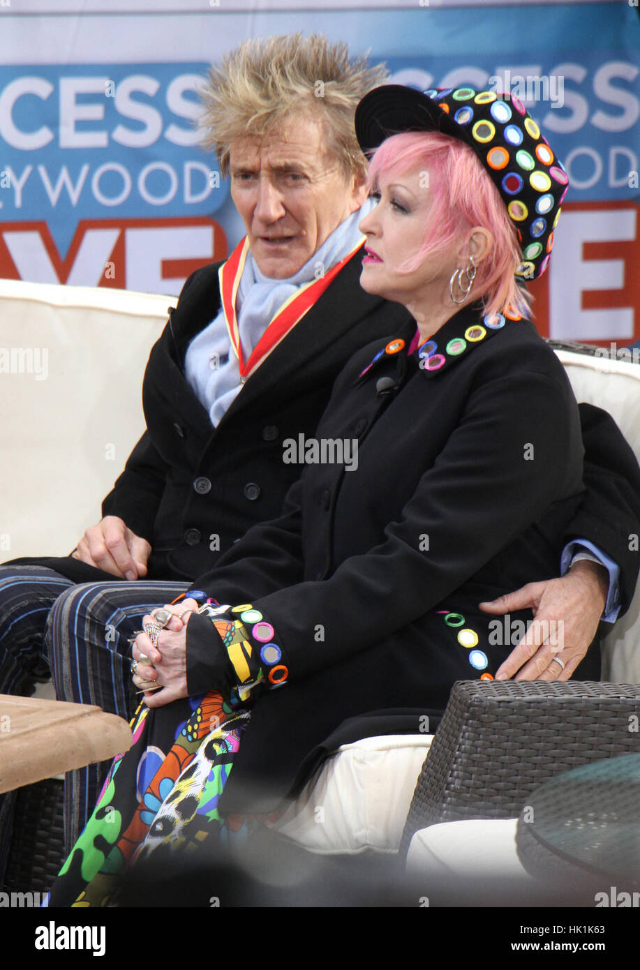 New York, USA. 25th Jan, 2017. Rod Stewart, Cyndi Lauper pictured on ...