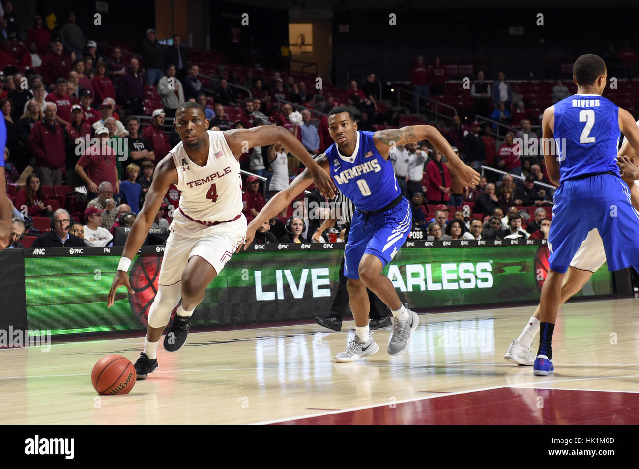 Philadelphia, Pennsylvania, USA. 25th Jan, 2017. Temple Owls guard ...