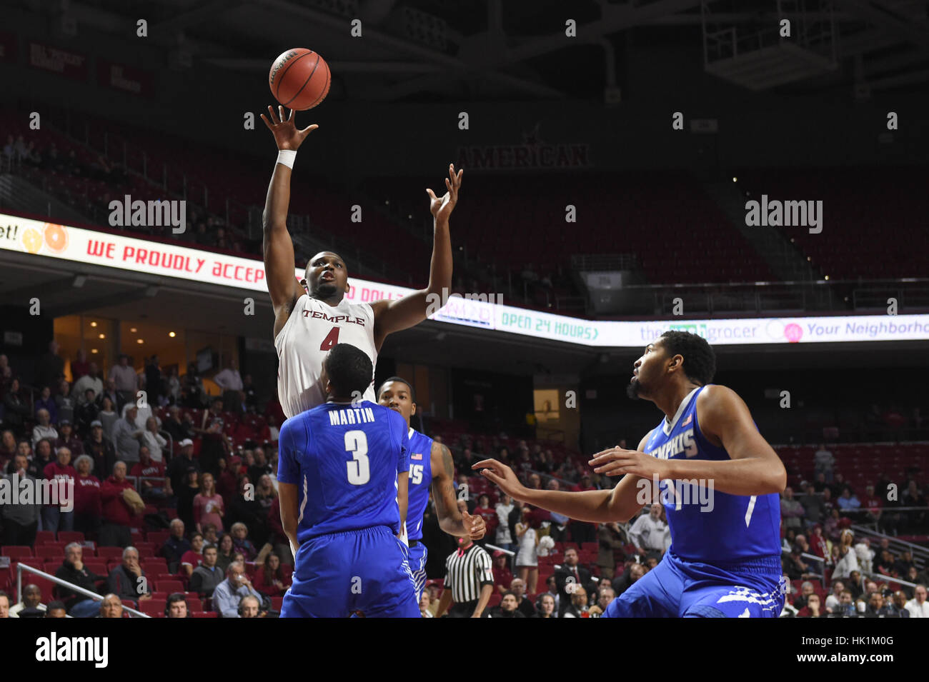 Philadelphia, Pennsylvania, USA. 25th Jan, 2017. Temple Owls guard ...