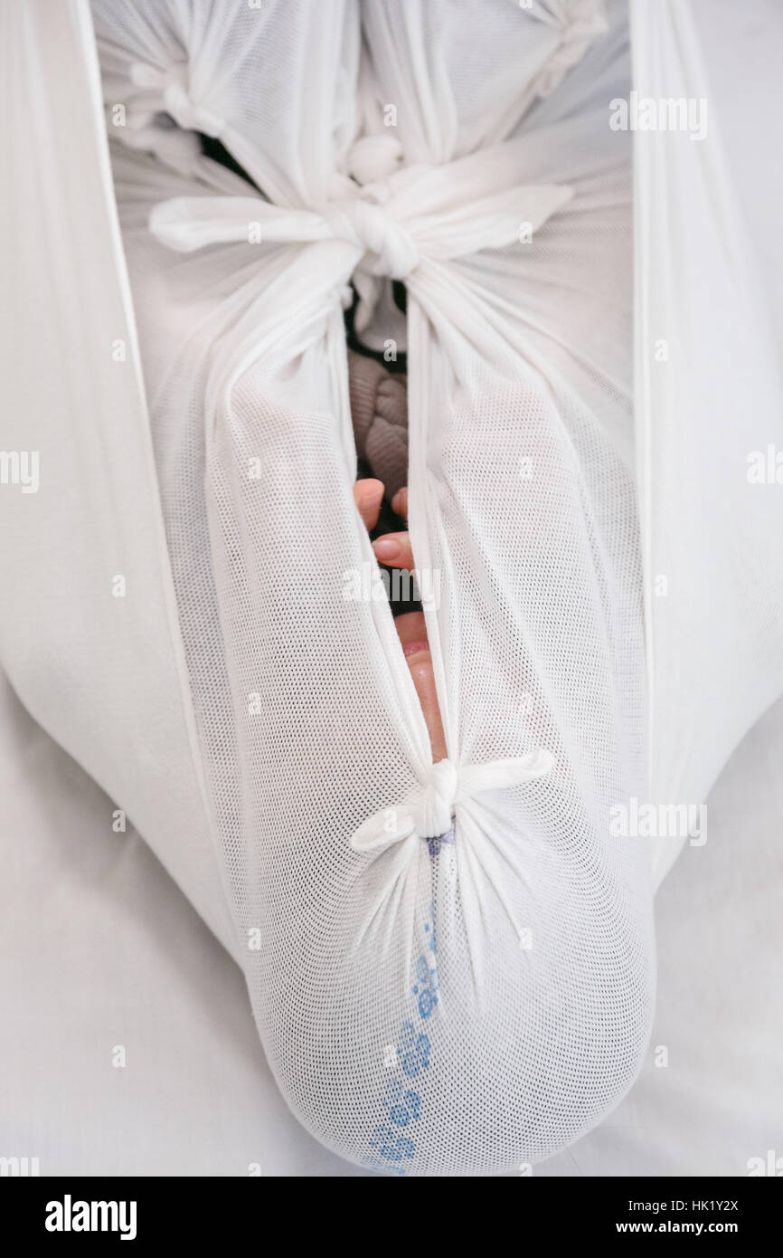 Tokyo, Japan. 4th Feb, 2017. A woman is wrapped in cloth during an ...