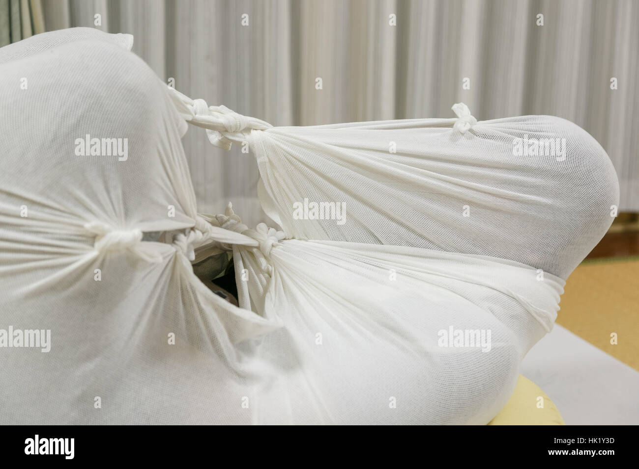 Tokyo, Japan. 4th Feb, 2017. A man is wrapped in cloth during an ...