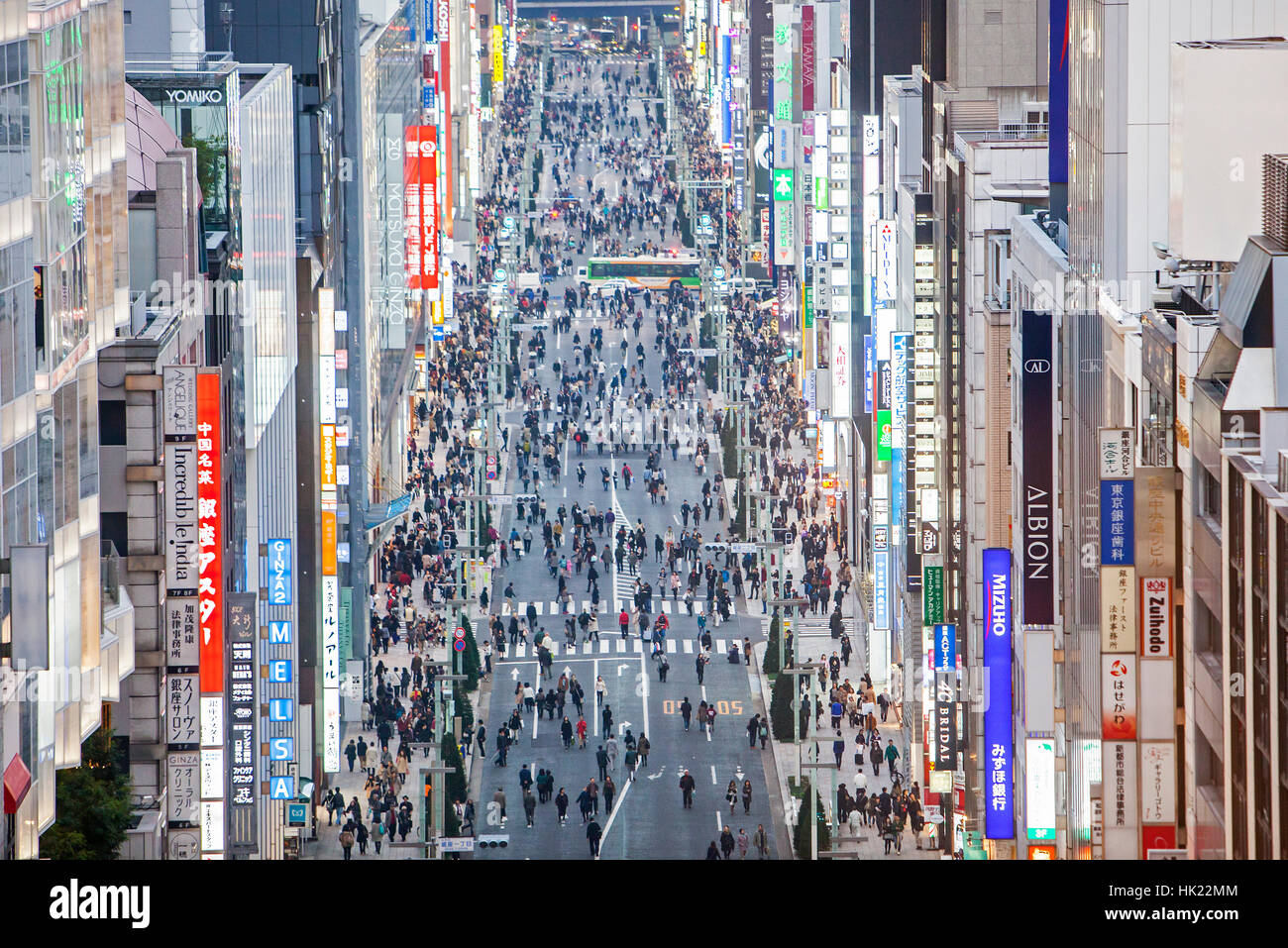 Chuo dori avenue ginza tokyo japan hi-res stock photography and images ...
