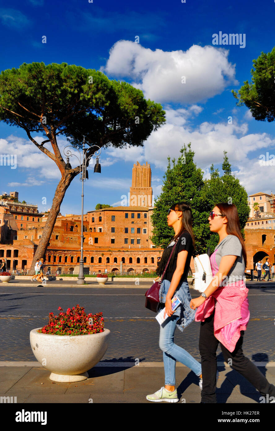 Rickshaw rome hi-res stock photography and images - Alamy