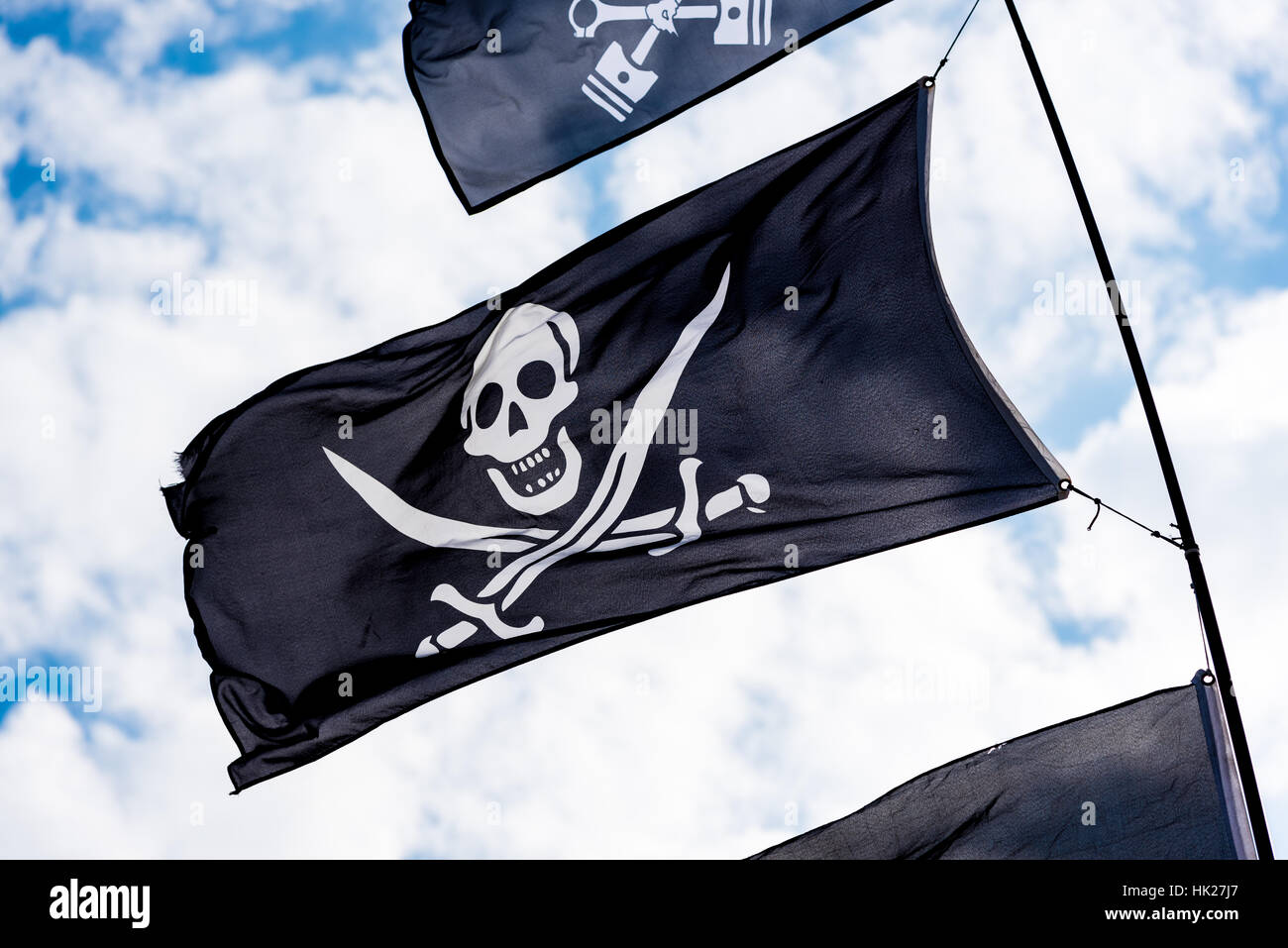 Pirate flags hi-res stock photography and images - Alamy