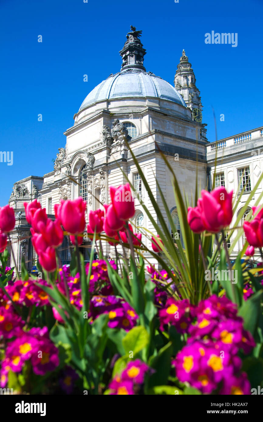 City Hall, Cathays Park, Civic Centre, Cardiff, Wales, UK Stock Photo ...