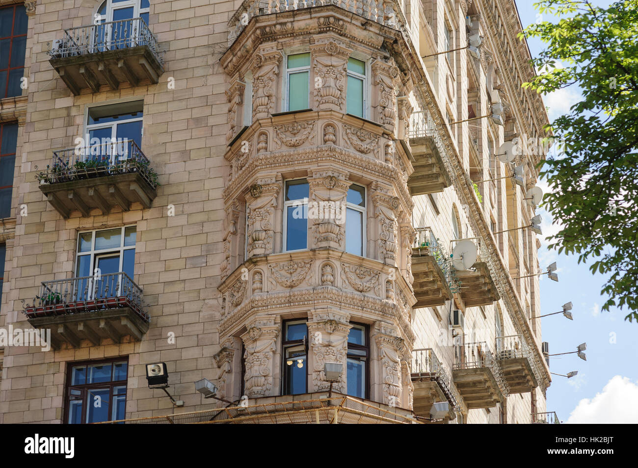 multi-storey old building with windows Stock Photo - Alamy