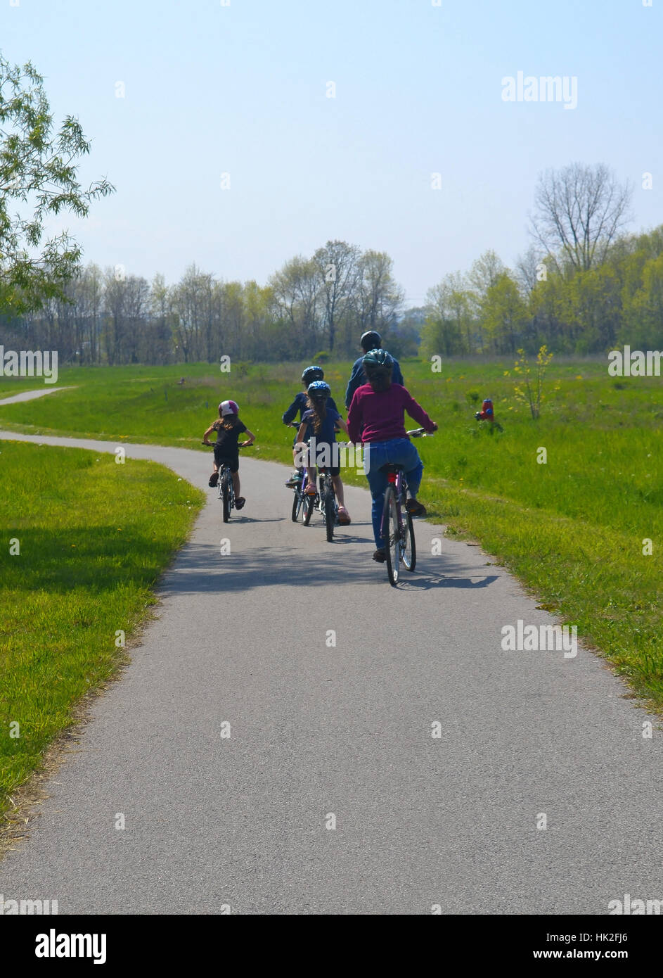 park, spring, bouncing, bounces, hop, skipping, frisks, jumping, jump ...