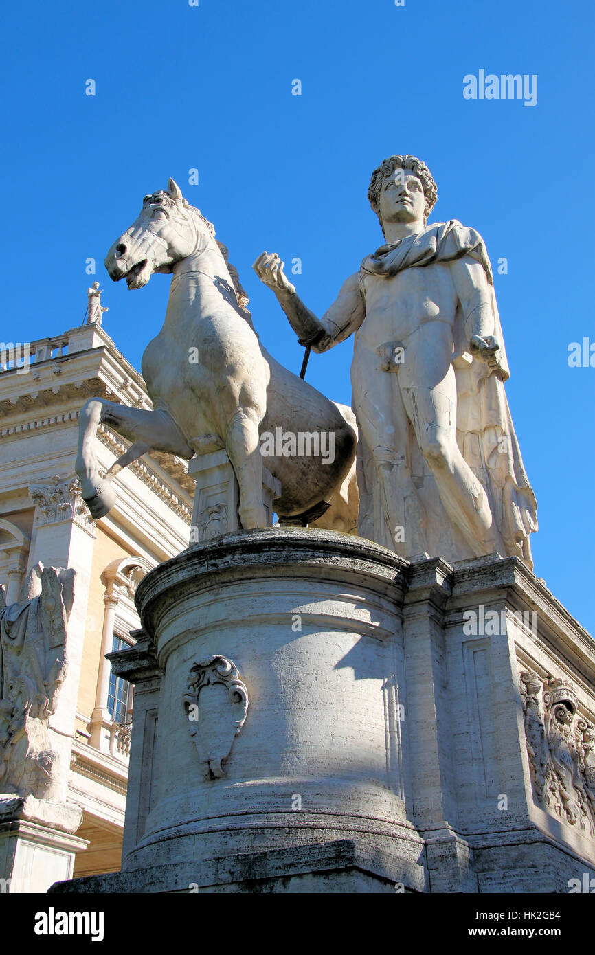 Roman Soldier Statue High Resolution Stock Photography and Images - Alamy