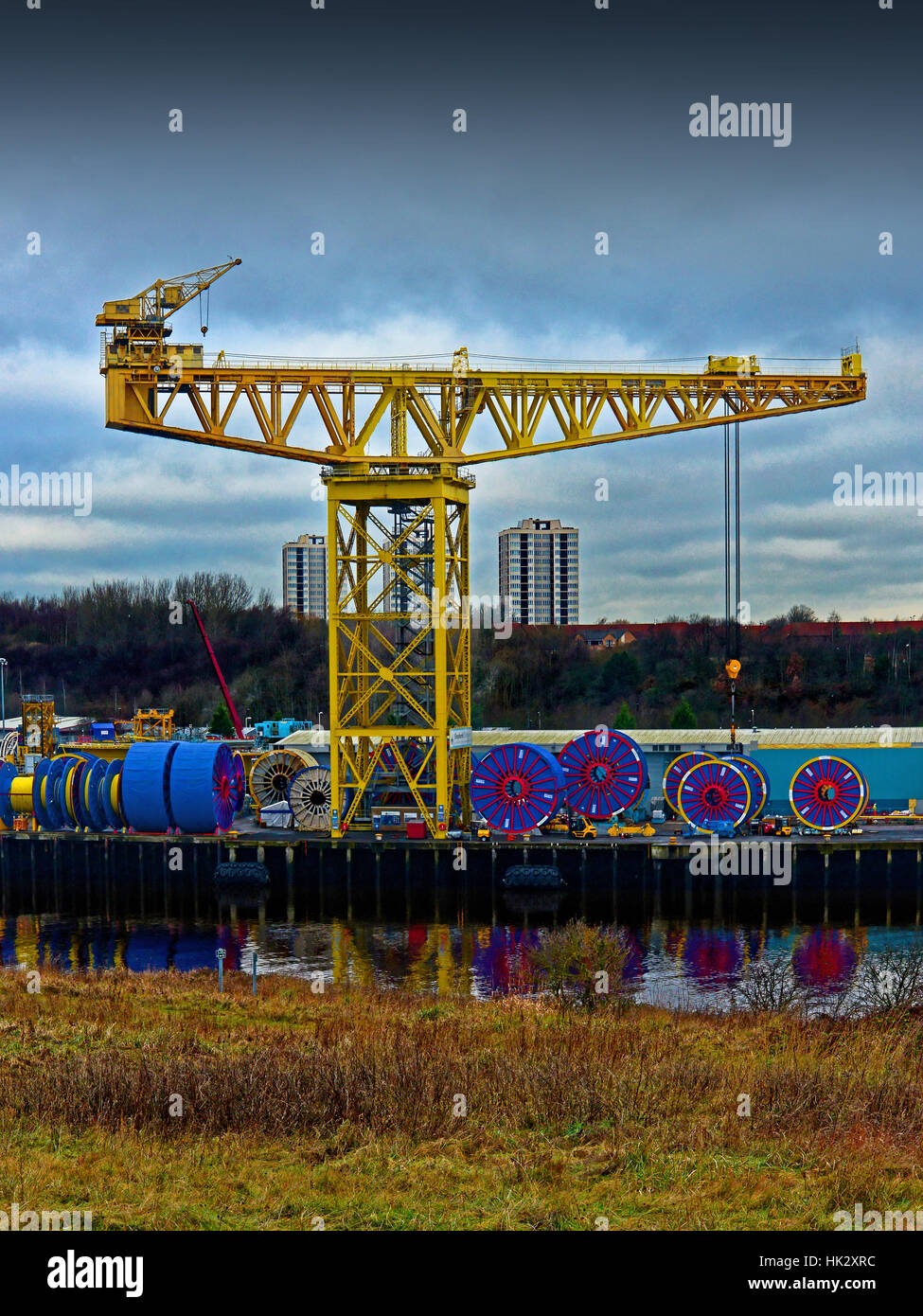 Ancient roman building crane hi-res stock photography and images - Alamy