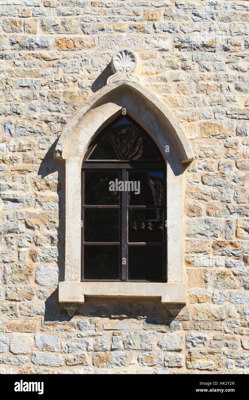 Medieval architectural window detail hi-res stock photography and ...