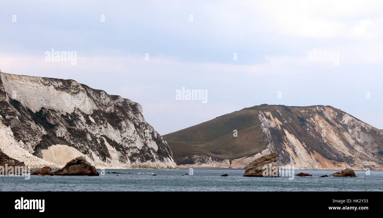 Sea facing chalk and limestone cliff structure at Mupe Bay / Rocks ...