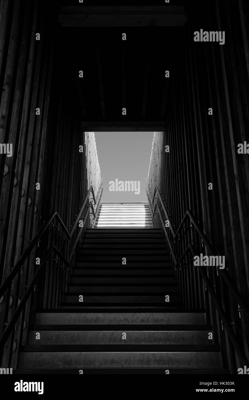 Symmetrical architecture hi-res stock photography and images - Alamy