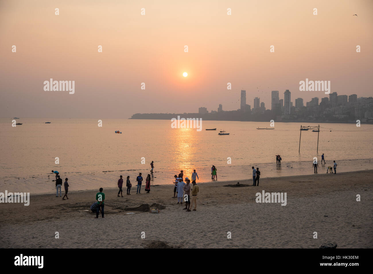 Sunset over Chowpaty Beach in Mumbai (Bombay), the city's most iconic ...