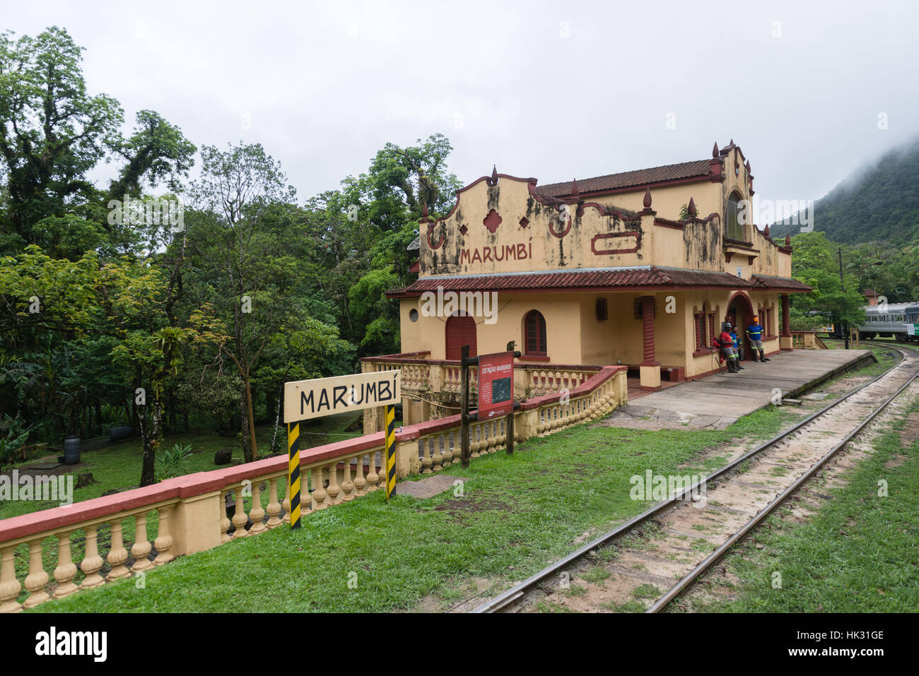 A tour through the cloud forest, with the Serra Verde Express from ...