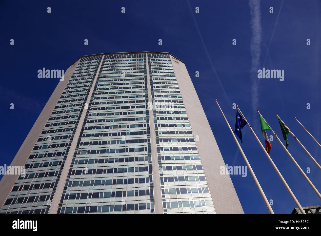 High rise building in the north of milan hi-res stock photography and ...