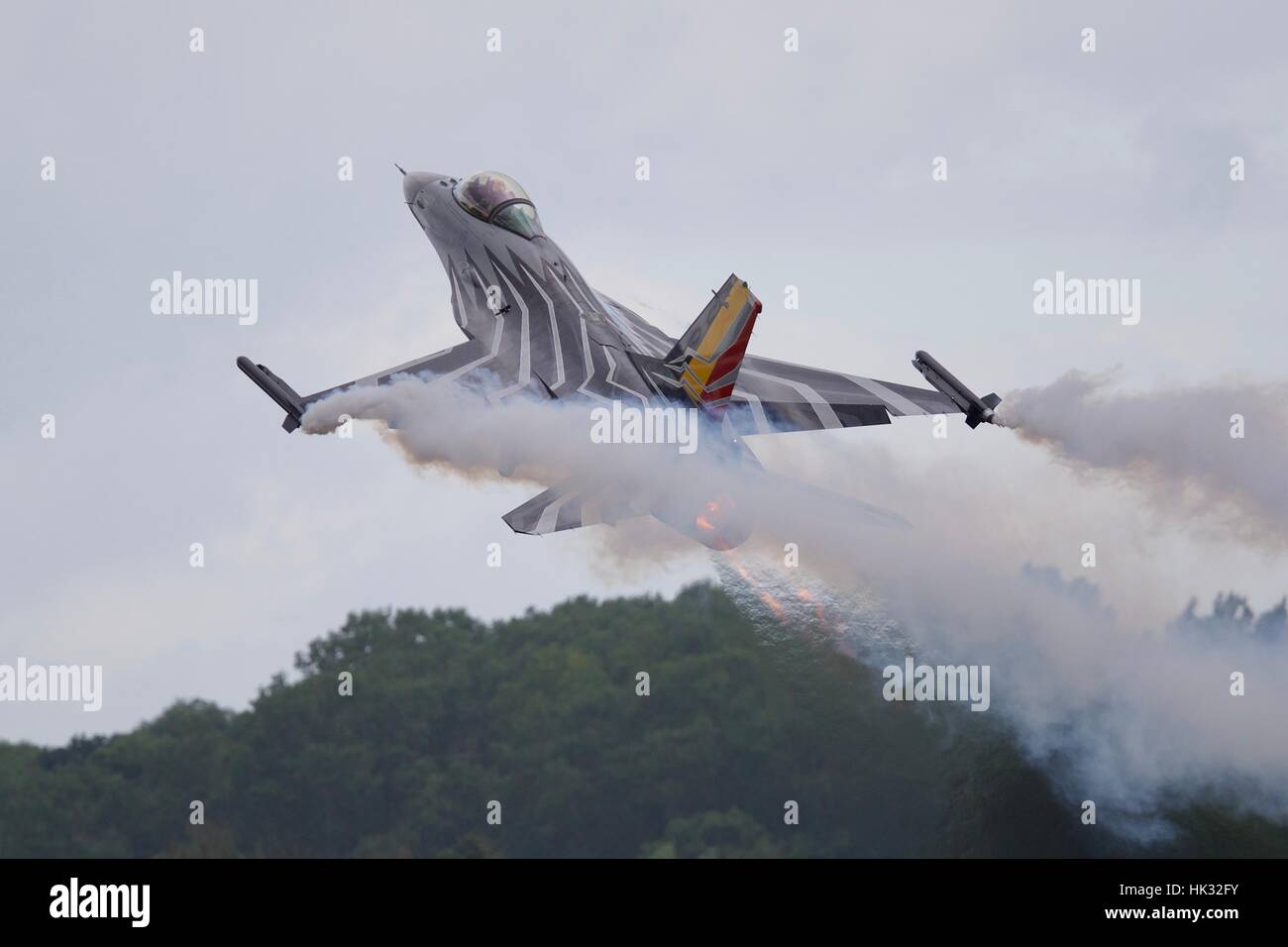 Belgian F-16A MLU Fighting Falcon Stock Photo - Alamy