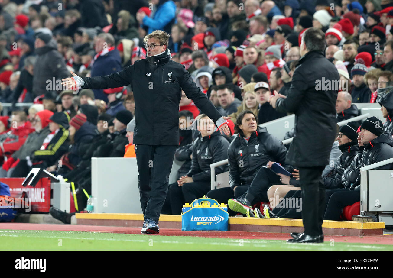 Liverpool manager Jurgen Klopp (left) on the touchline during the EFL ...