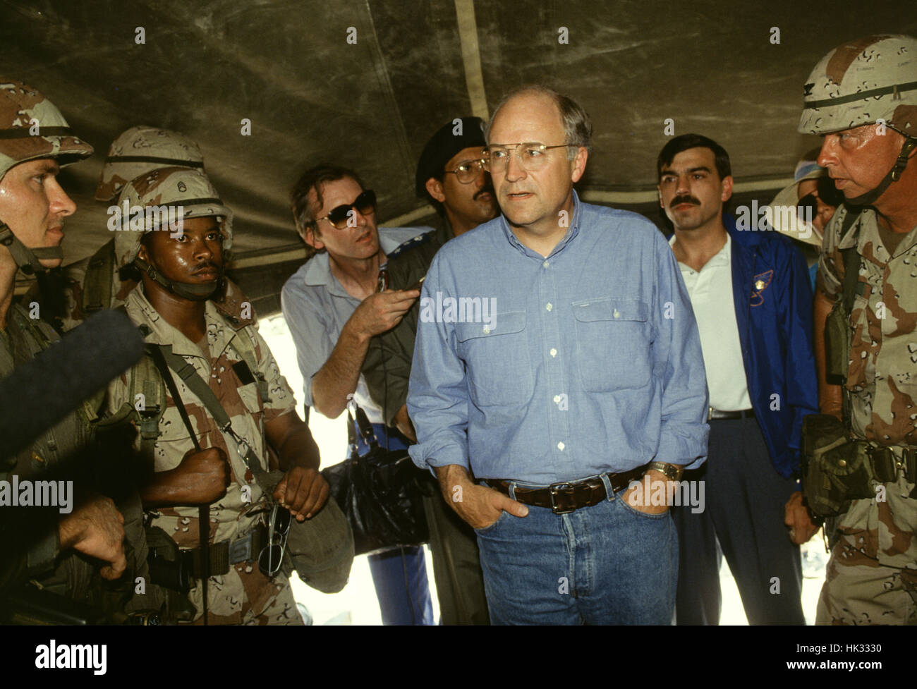 Dick Cheney in Dhahran, Saudi Arabia visiting US Army soldiers as US ...