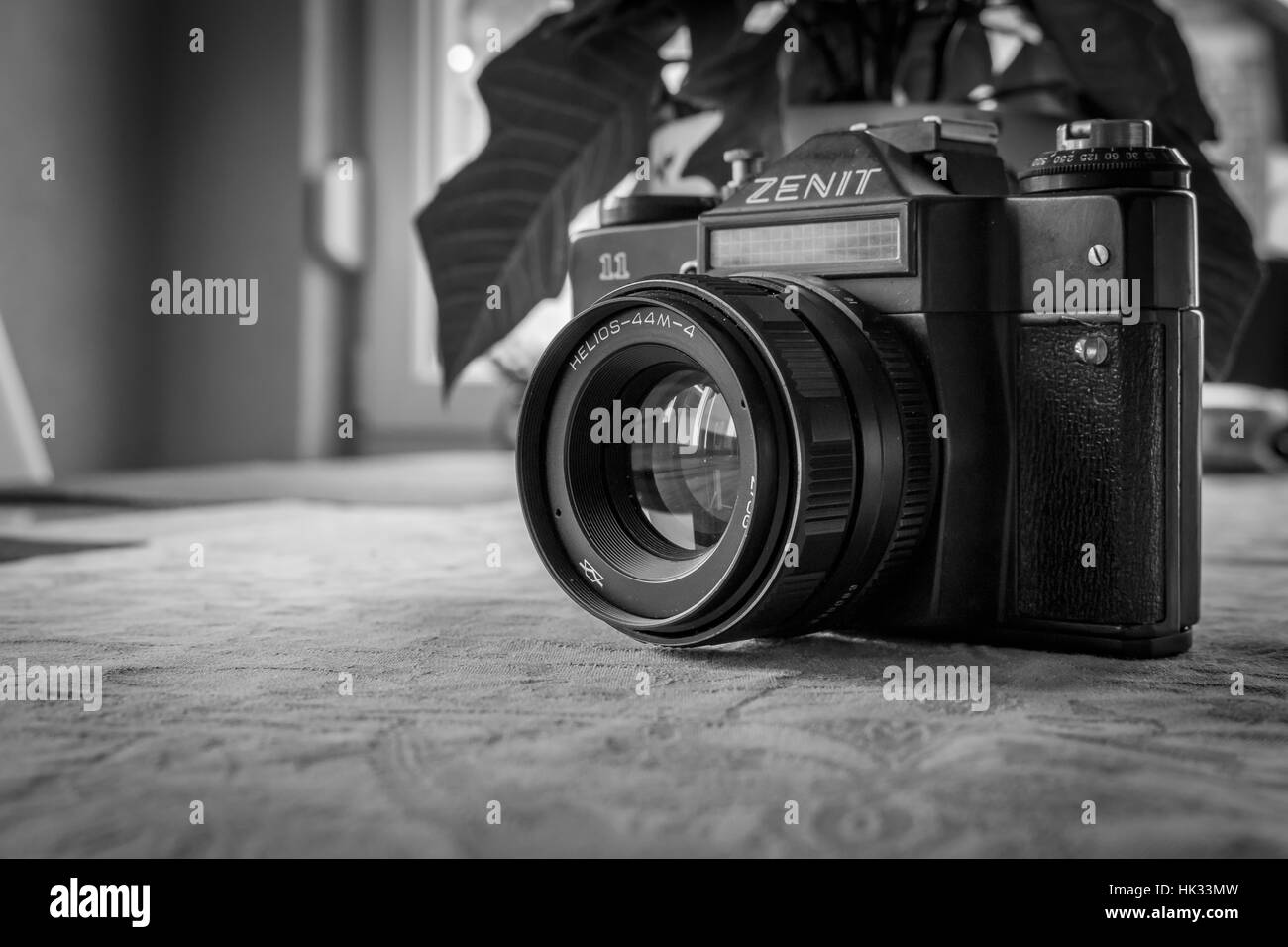 Old school cameras hi-res stock photography and images - Alamy