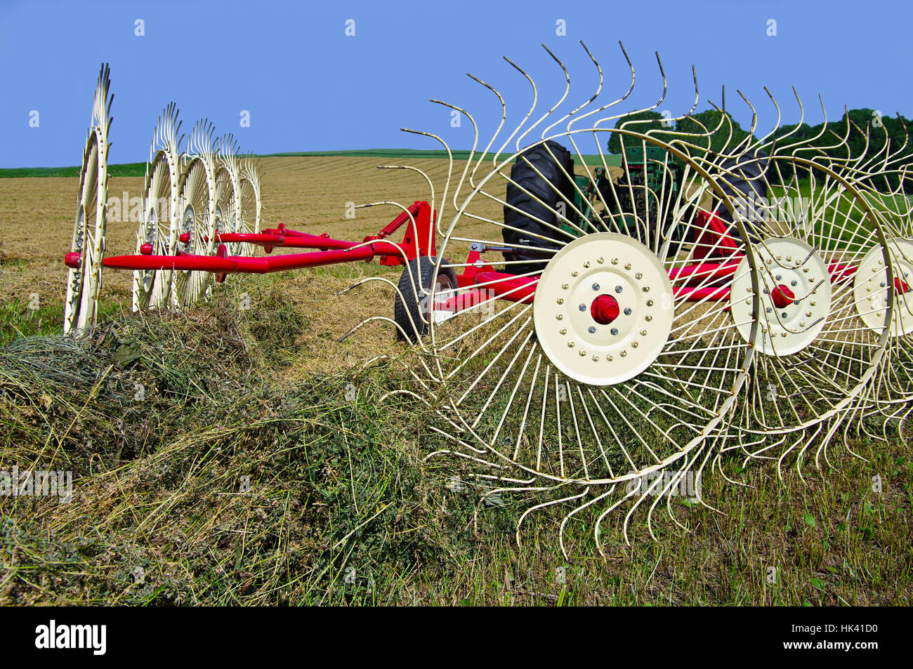 field, wheels, farm, hay, pulled, rural, rake, peasant, food, aliment ...