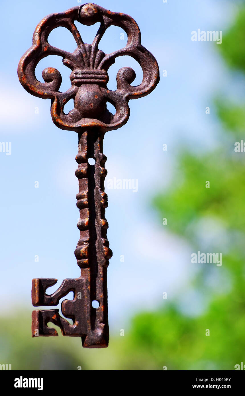 Bronze metal object hi-res stock photography and images - Alamy