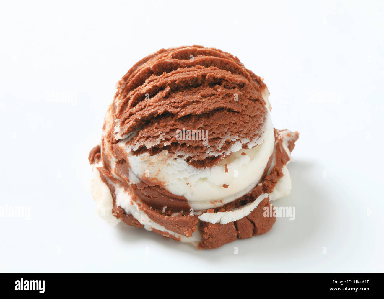 Scoop of vanilla chocolate ice cream Stock Photo - Alamy