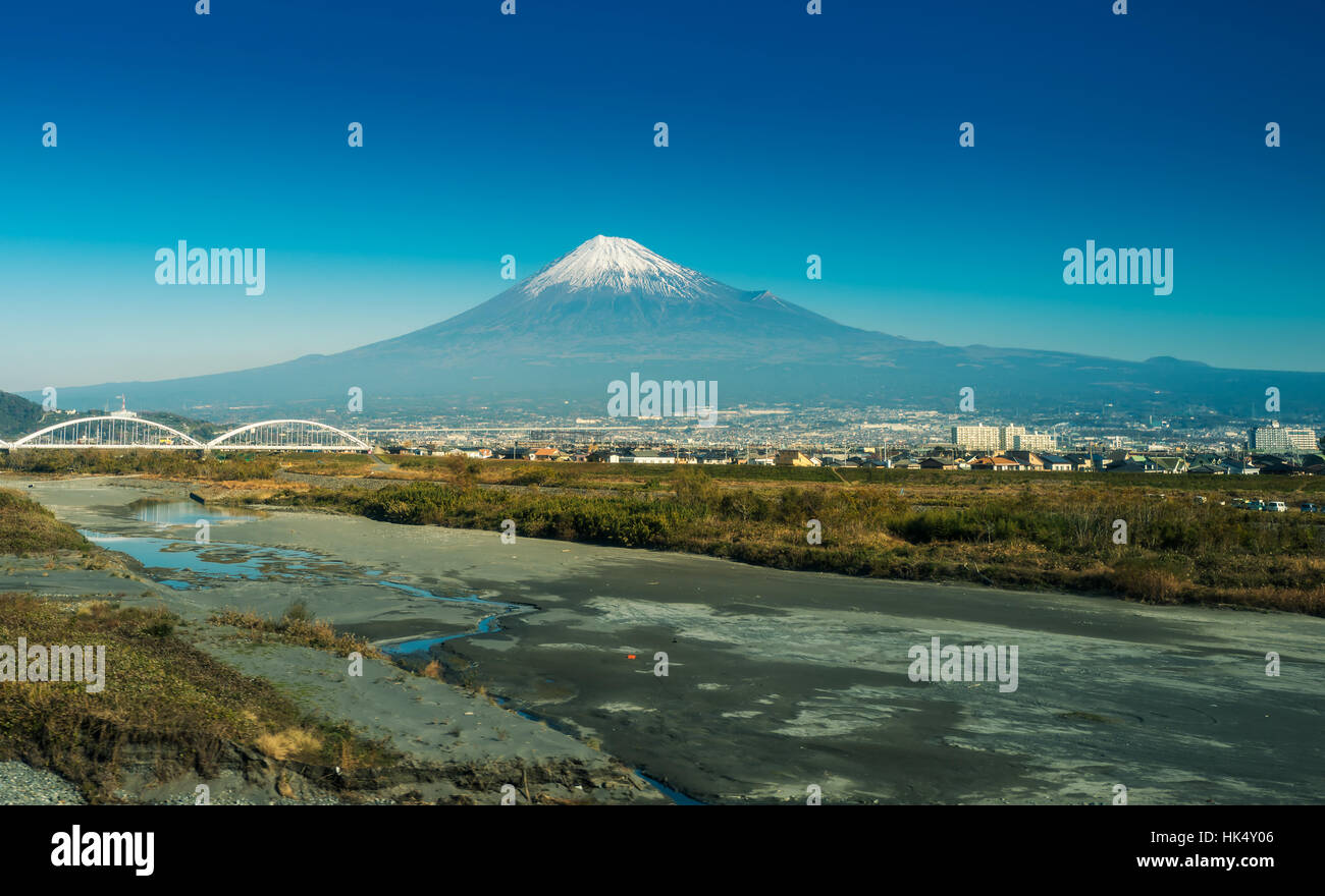 Shizuoka fuji shinkansen hi-res stock photography and images - Alamy