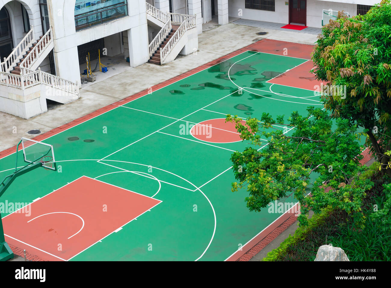 Outdoor basketball court hi-res stock photography and images - Alamy