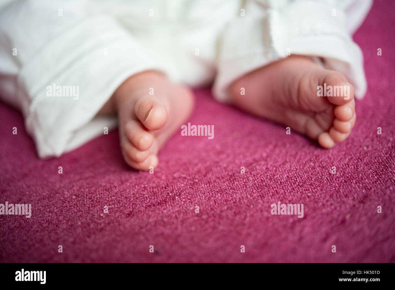 Newborn baby feet hi-res stock photography and images - Alamy
