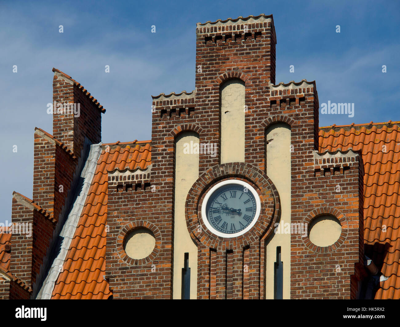 house, building, monument, window, porthole, dormer window, pane ...