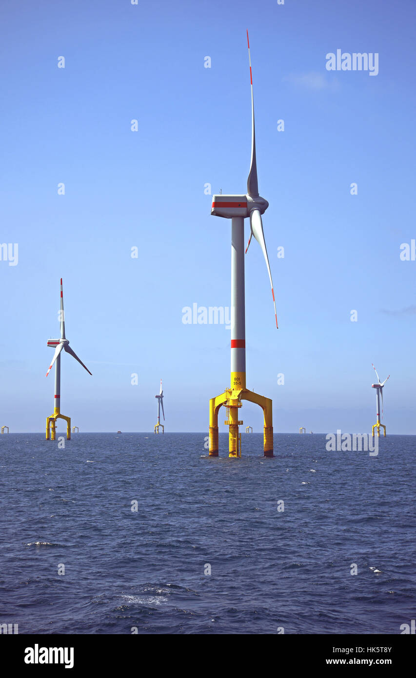 Offshore steel pile hi-res stock photography and images - Alamy