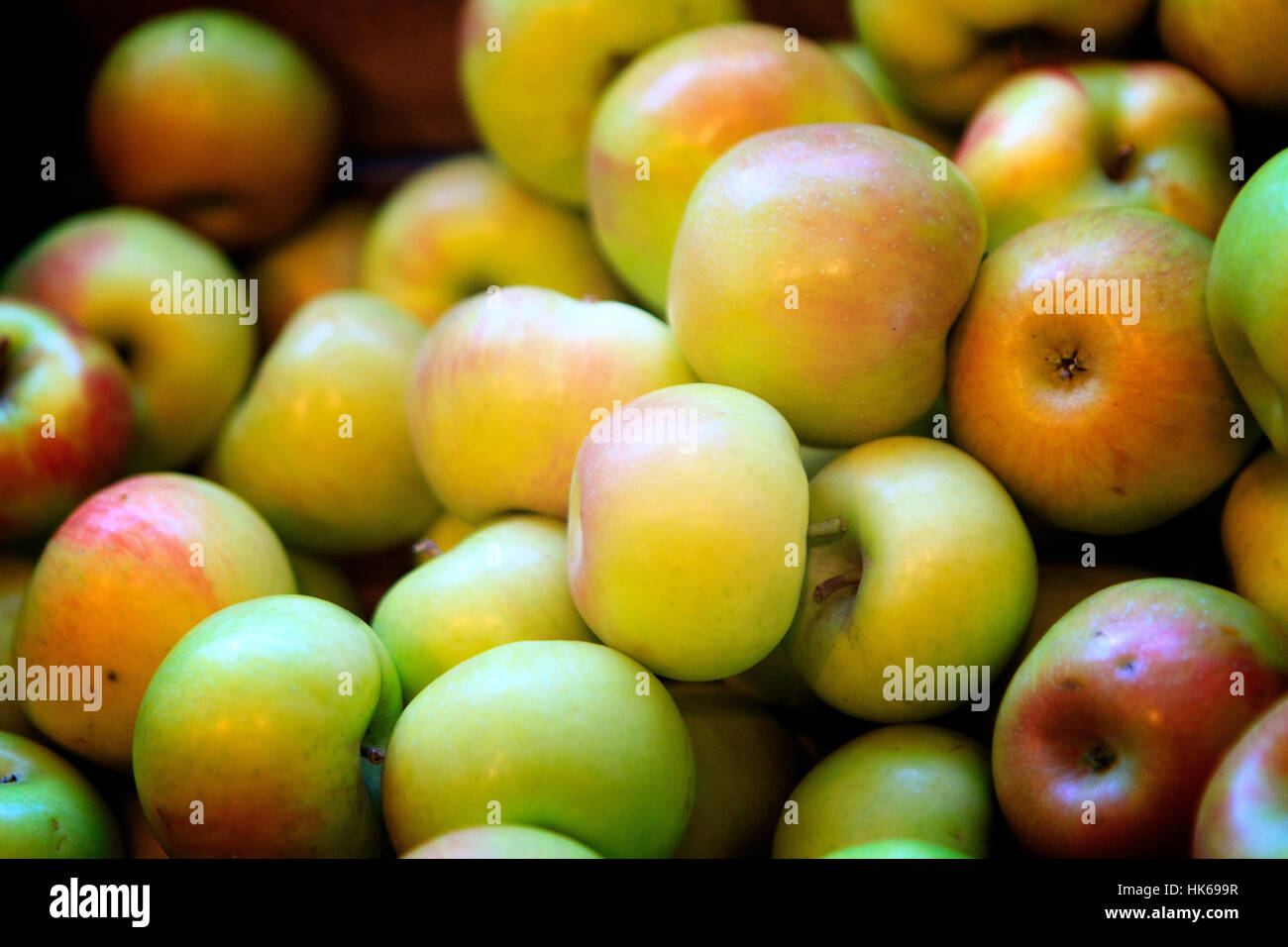 Macintosh apple fruit hi-res stock photography and images - Alamy