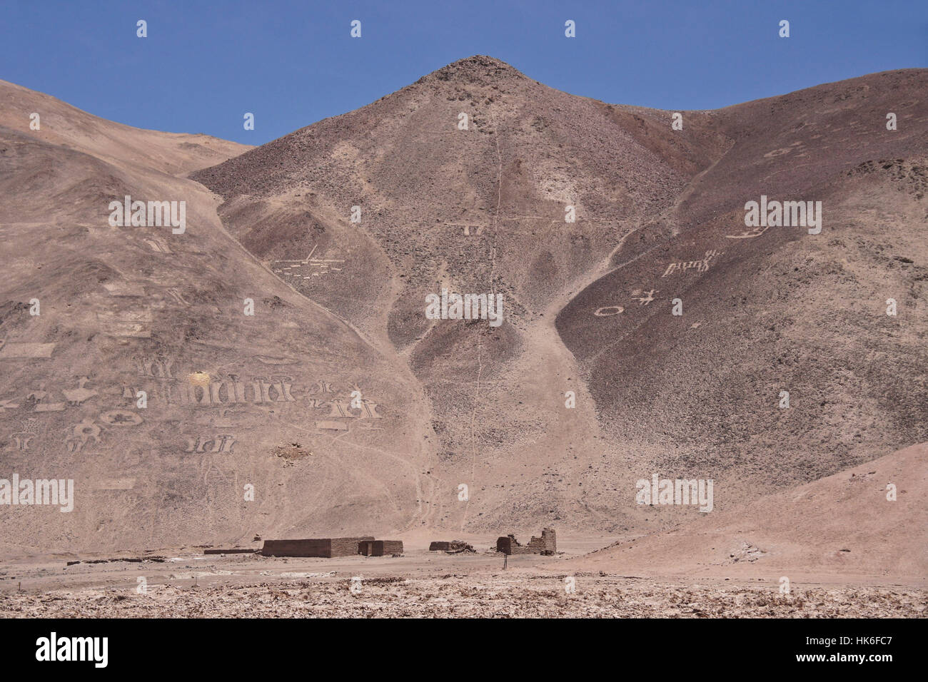 Cerros Pintados geoglyphs on hillside, Reserva Nacional Pampa del ...