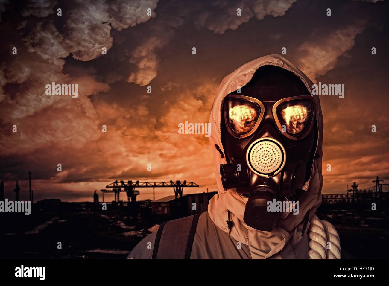 Gas mask pollution hi-res stock photography and images - Alamy