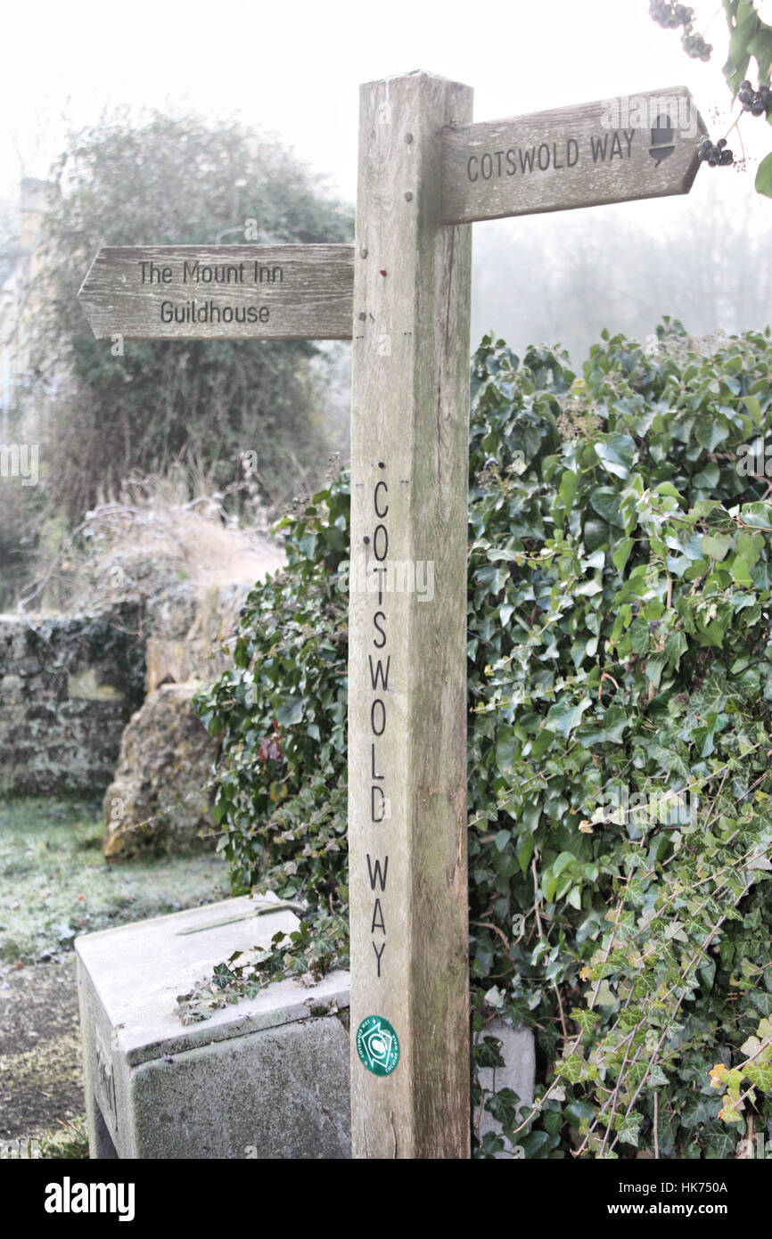 Wooden cotswold way sign hi-res stock photography and images - Alamy