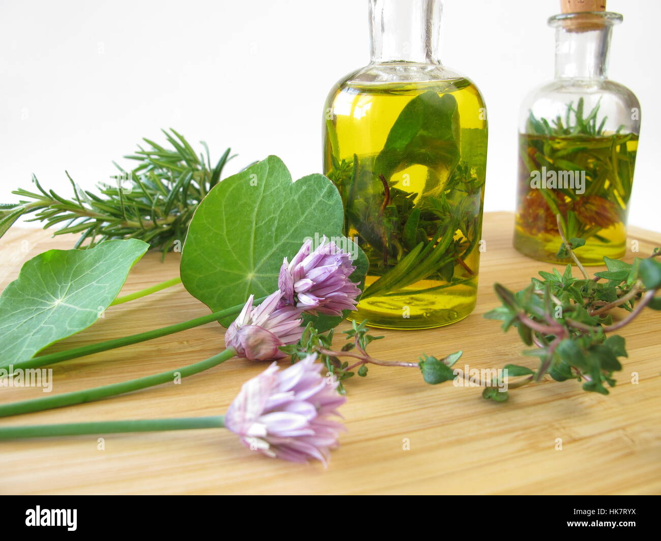 culinary herbs, thyme, oil, oils, chives, chive, herbs, kitchen ...
