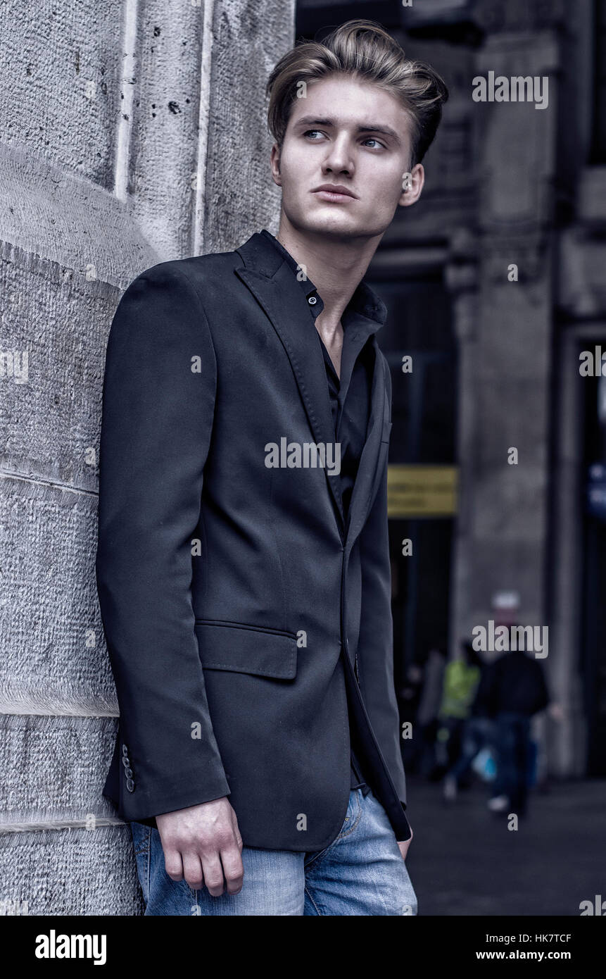 Blond hair blue eyed young man hi-res stock photography and images - Alamy