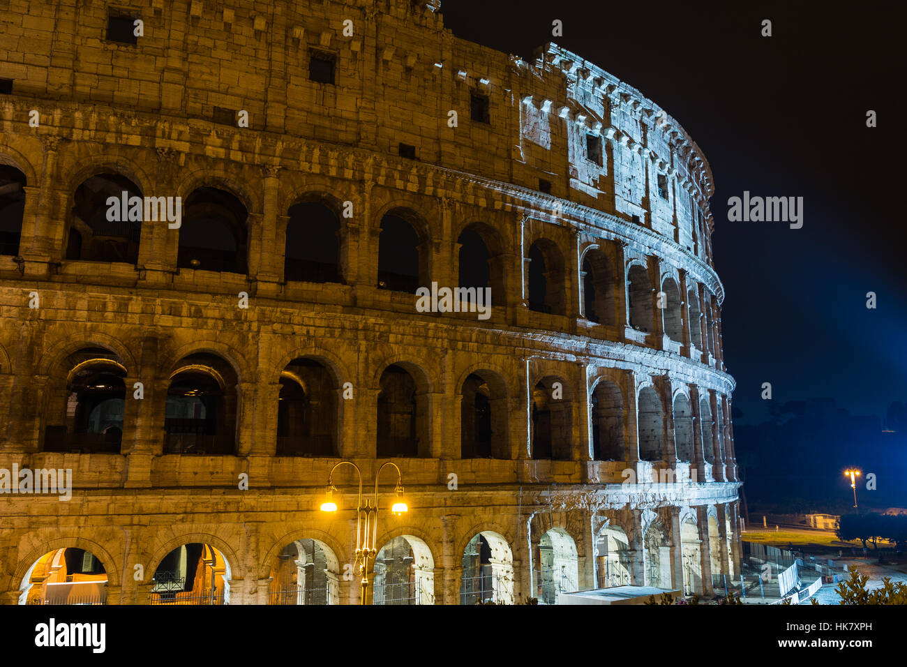 Colosseum rome structure hi-res stock photography and images - Alamy