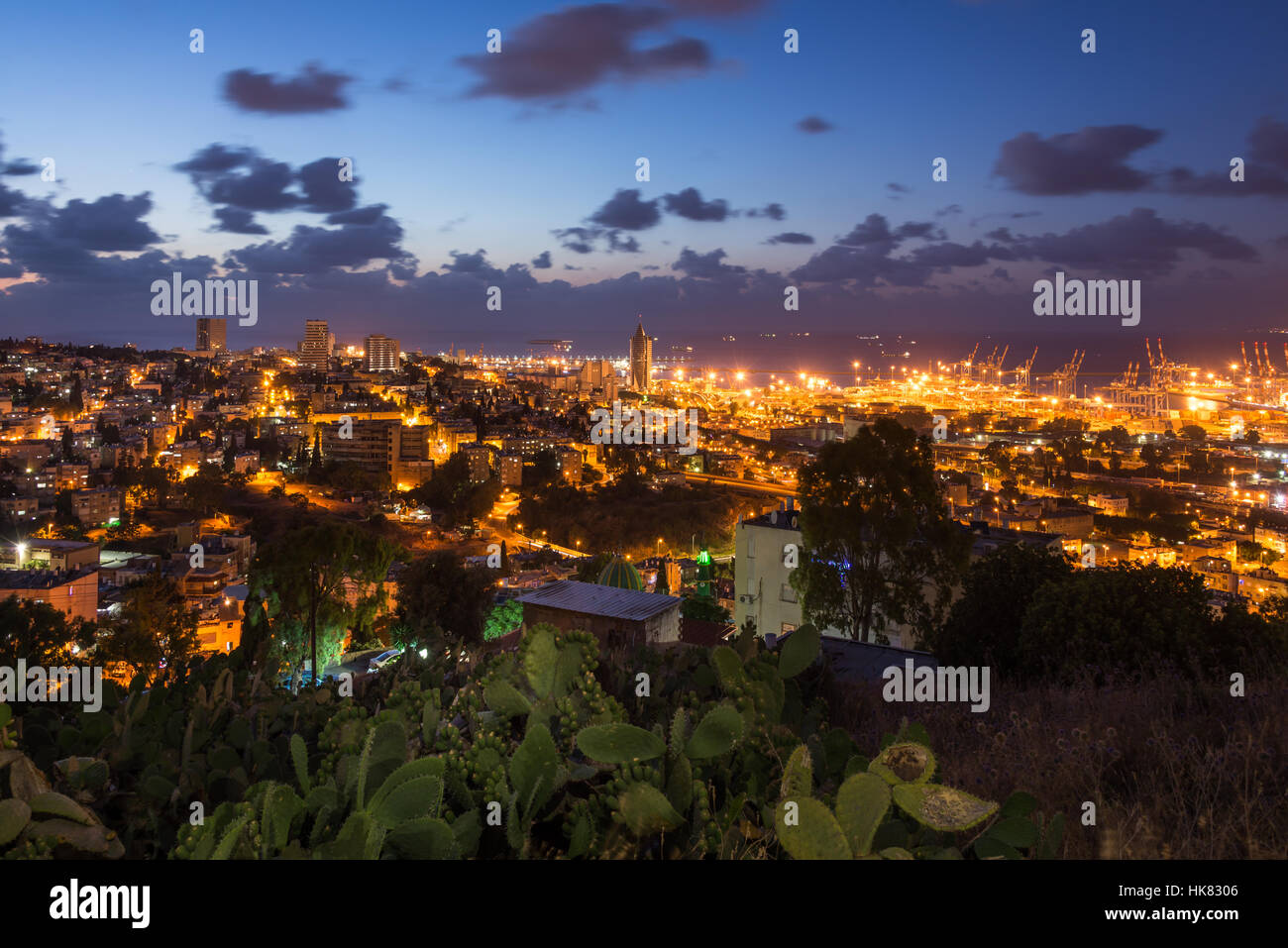 Haifa cityscape hi-res stock photography and images - Alamy