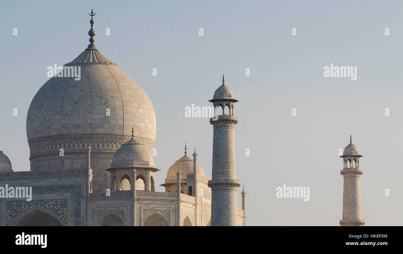 Details of the most beautiful building of the world, the Taj Mahal ...