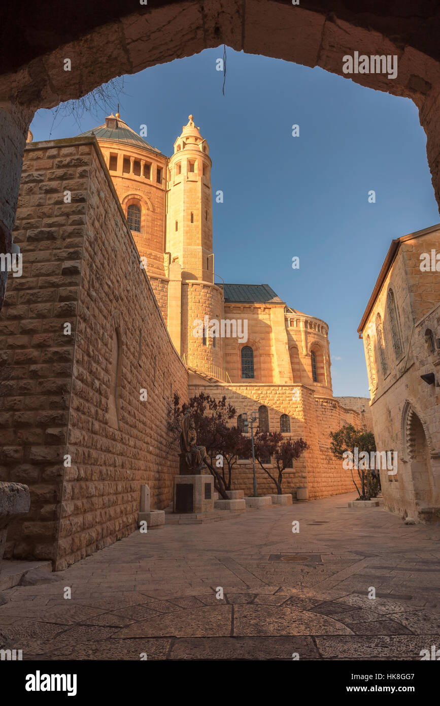 Gate of the temple of jerusalem hi-res stock photography and images - Alamy