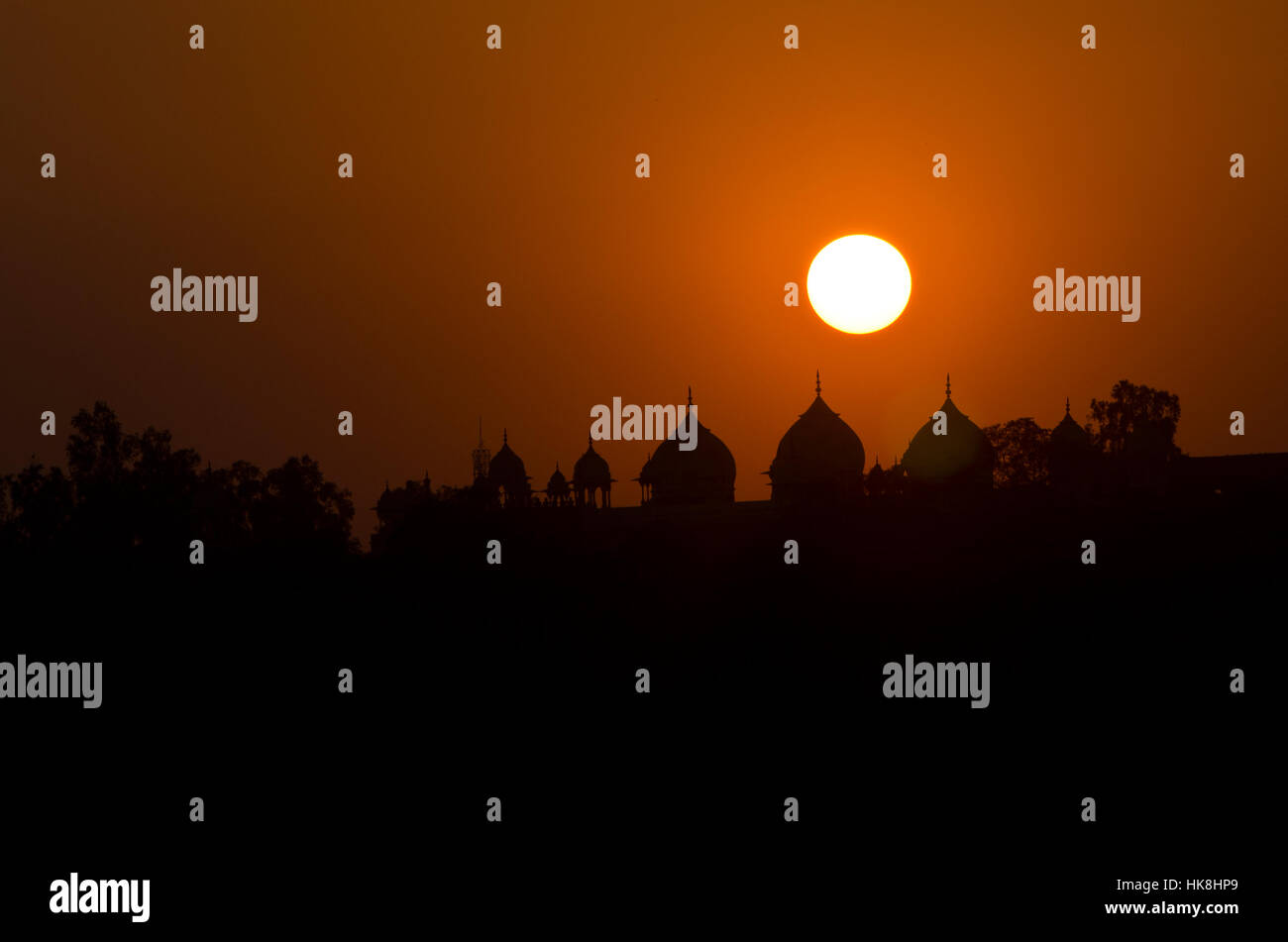 Taj mahal sunset reflection hi-res stock photography and images - Alamy