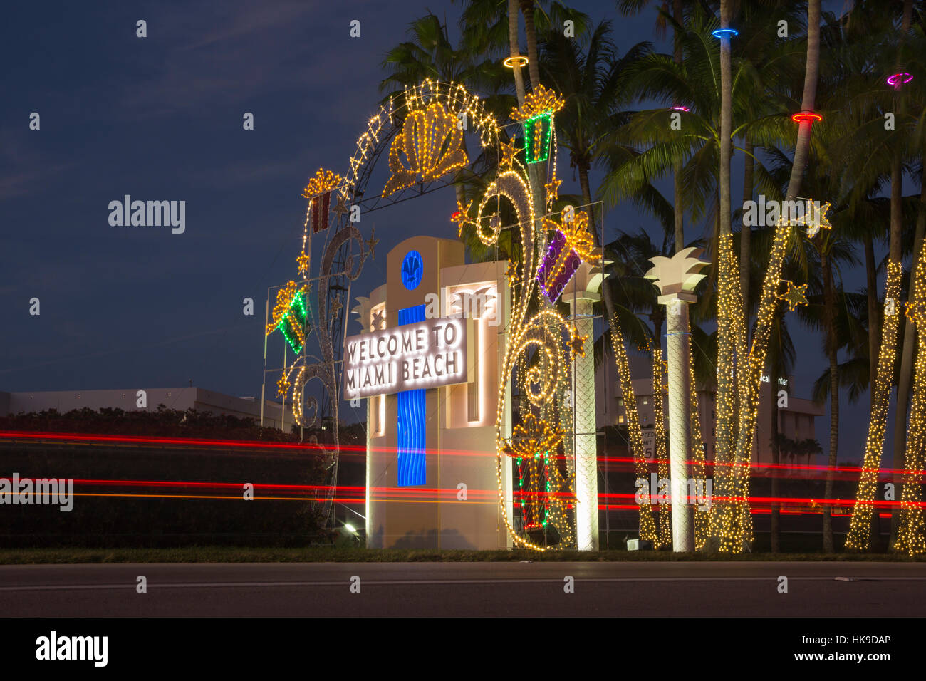CHRISTMAS DECORATIONS WELCOME TO MIAMI BEACH SIGN TUTTLE CAUSEWAY MIAMI ...