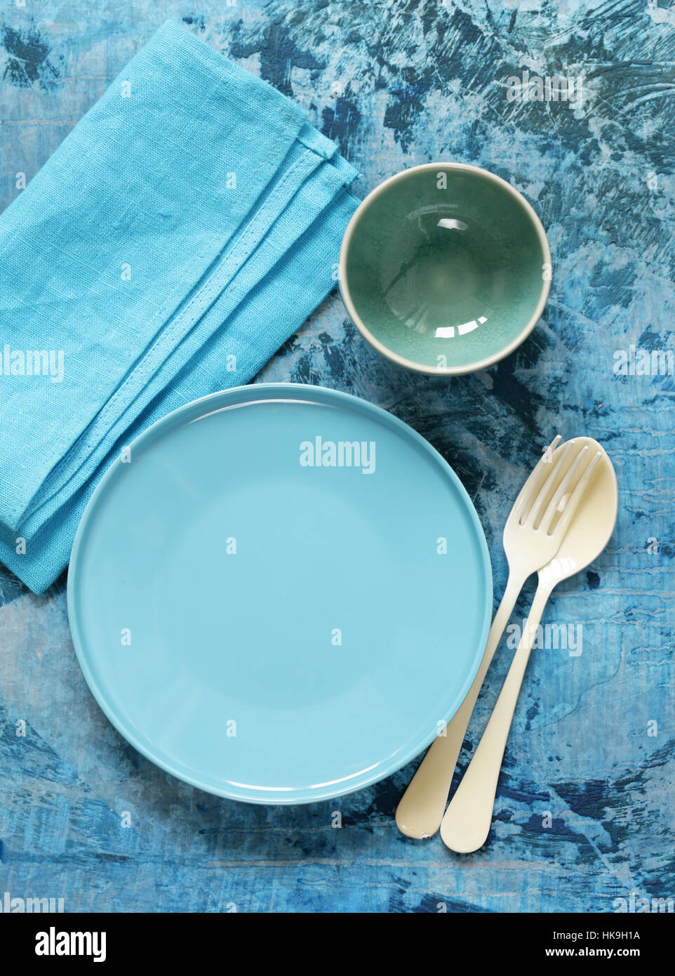 Table with plates and cutlery hi-res stock photography and images - Alamy